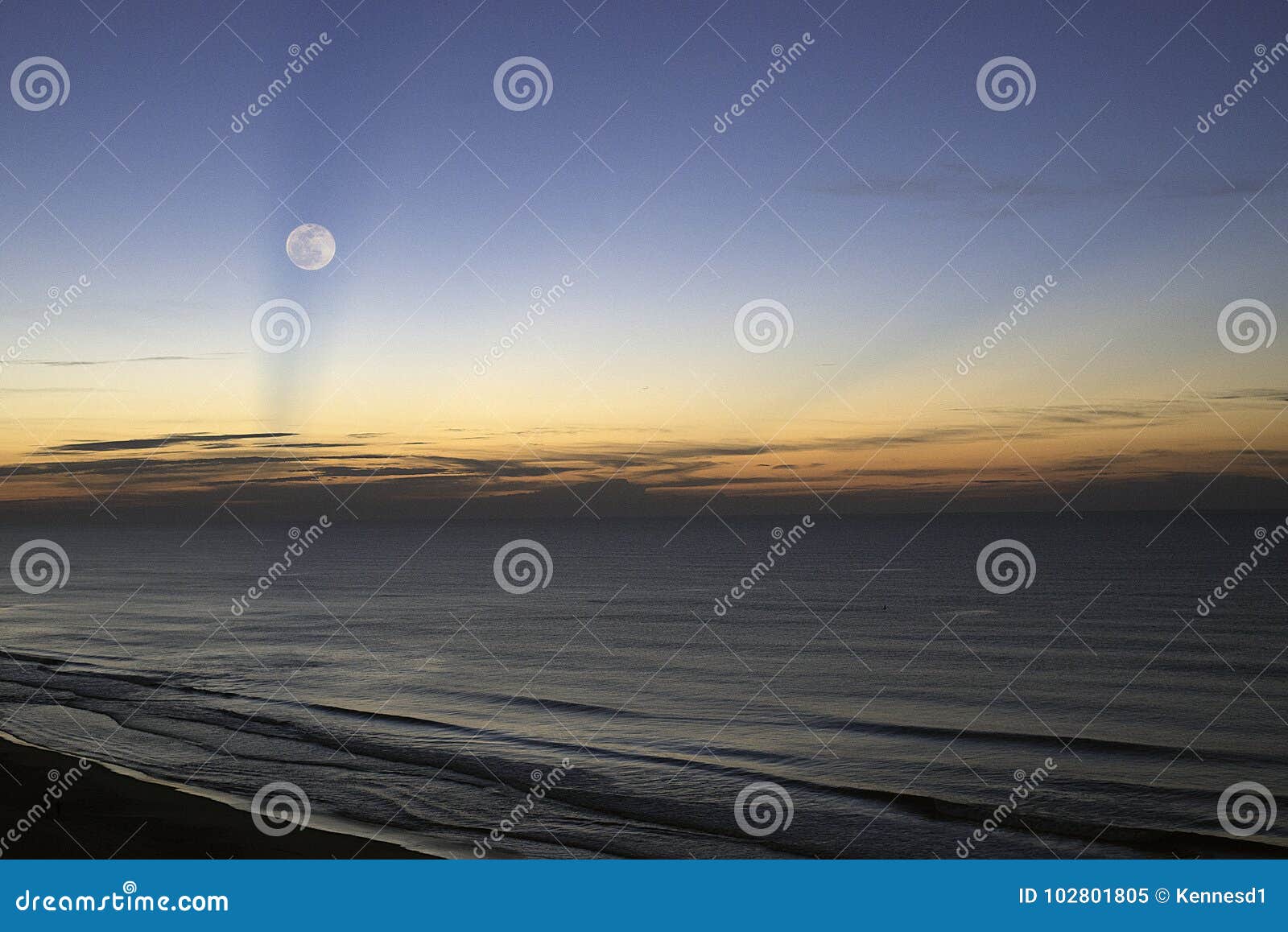 Sunrise and Moonset Over Shining Ocean Stock Image - Image of rising ...