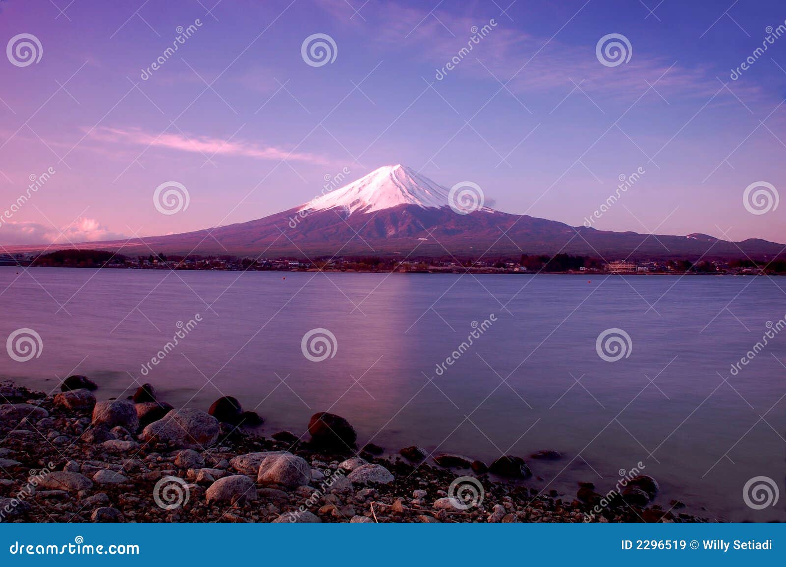 Sunrise at Mount Fuji stock image. Image of snow, climb - 2296519