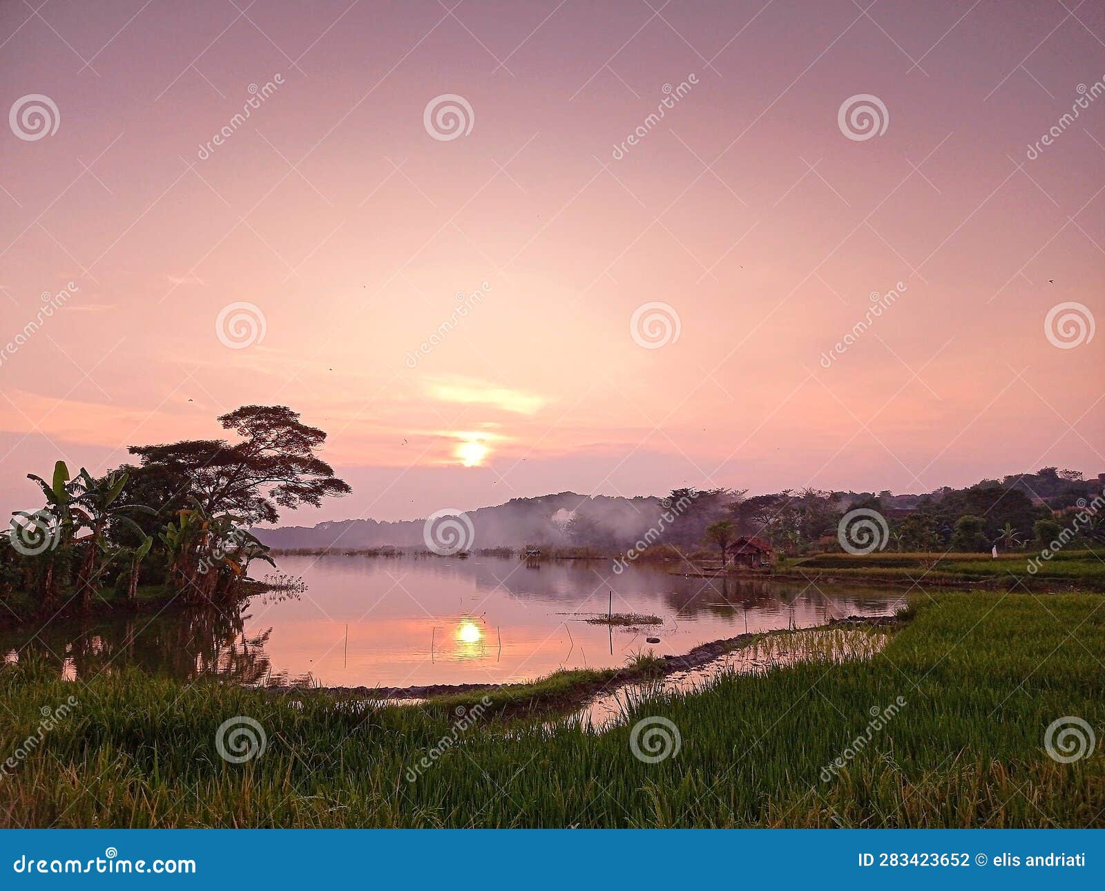 Sunrise Near Setu Dam with Sun Reflection Stock Photo - Image of ...