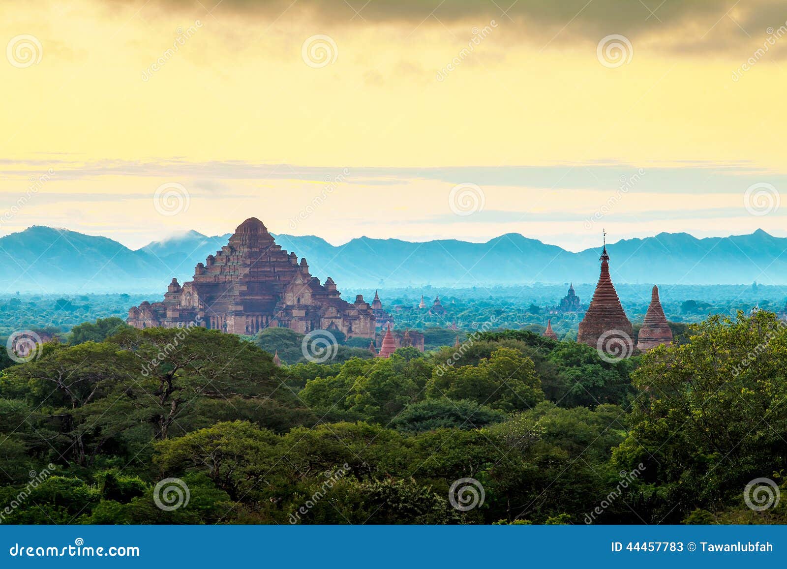 Sunrise Over Bagan Temples, Myanmar Stock Image - Image of sight ...