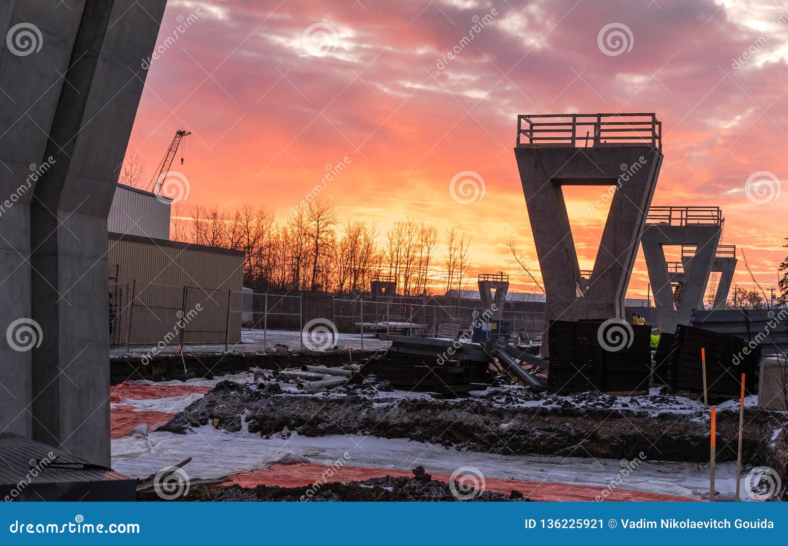 Sunrise Over Construction Site Stock Image - Image of fence, metal ... Sunrise Over Construction Site Stock Image - Image of fence, metal ...