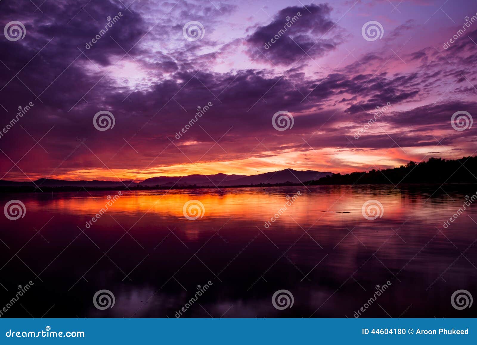 Sunrise over dam stock photo. Image of rays, outdoor - 44604180
