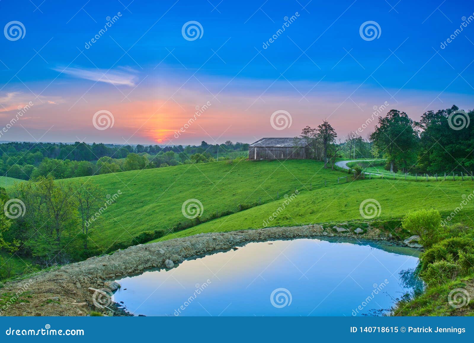 Sunrise Over Kentucky Farm with Pond Stock Image - Image of bright ...