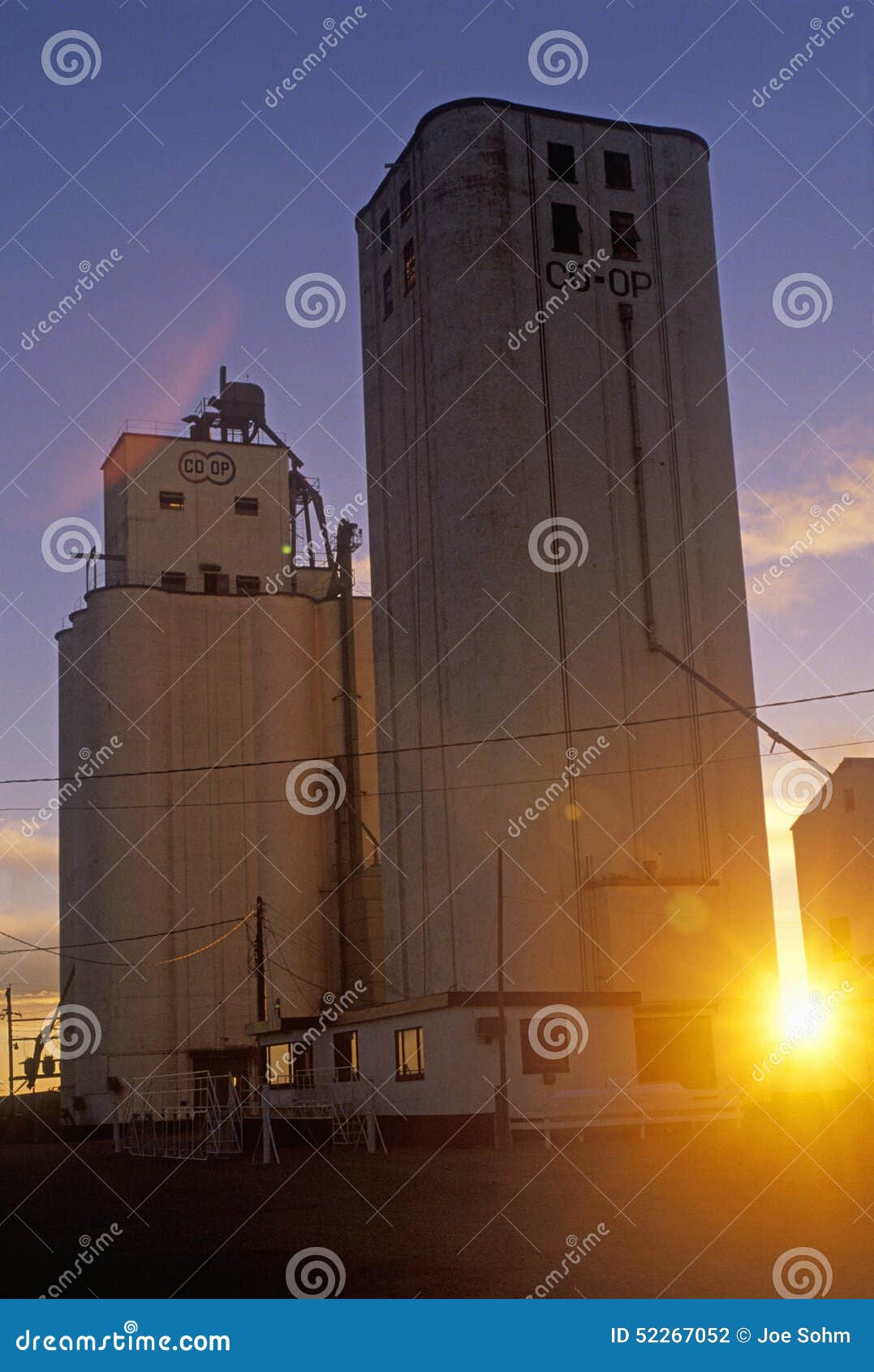 Sunrise Over a Large Commercial Grain Silo, KS Editorial Photography ...