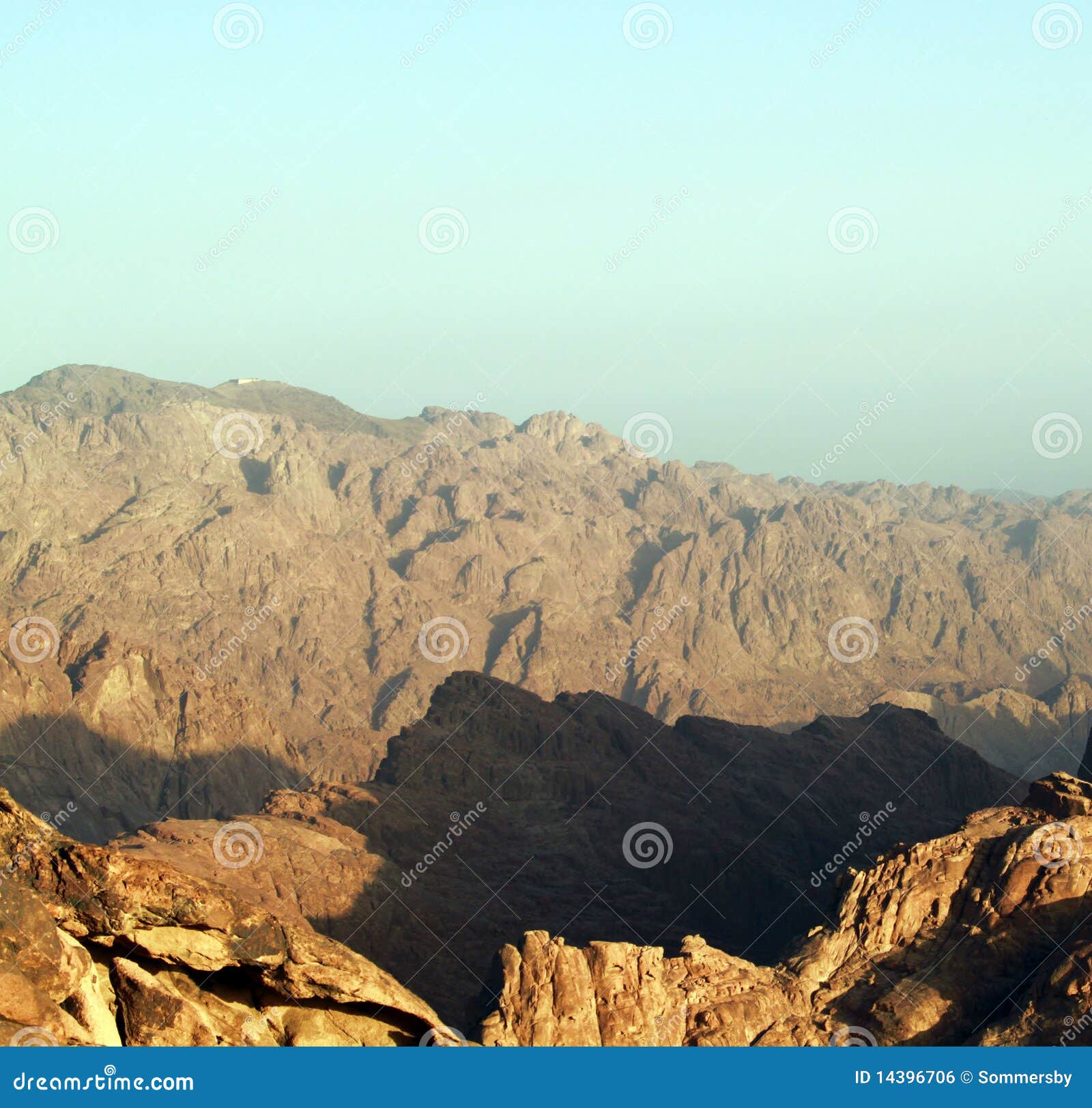 Sunrise over Sinai mounts stock photo. Image of light - 14396706