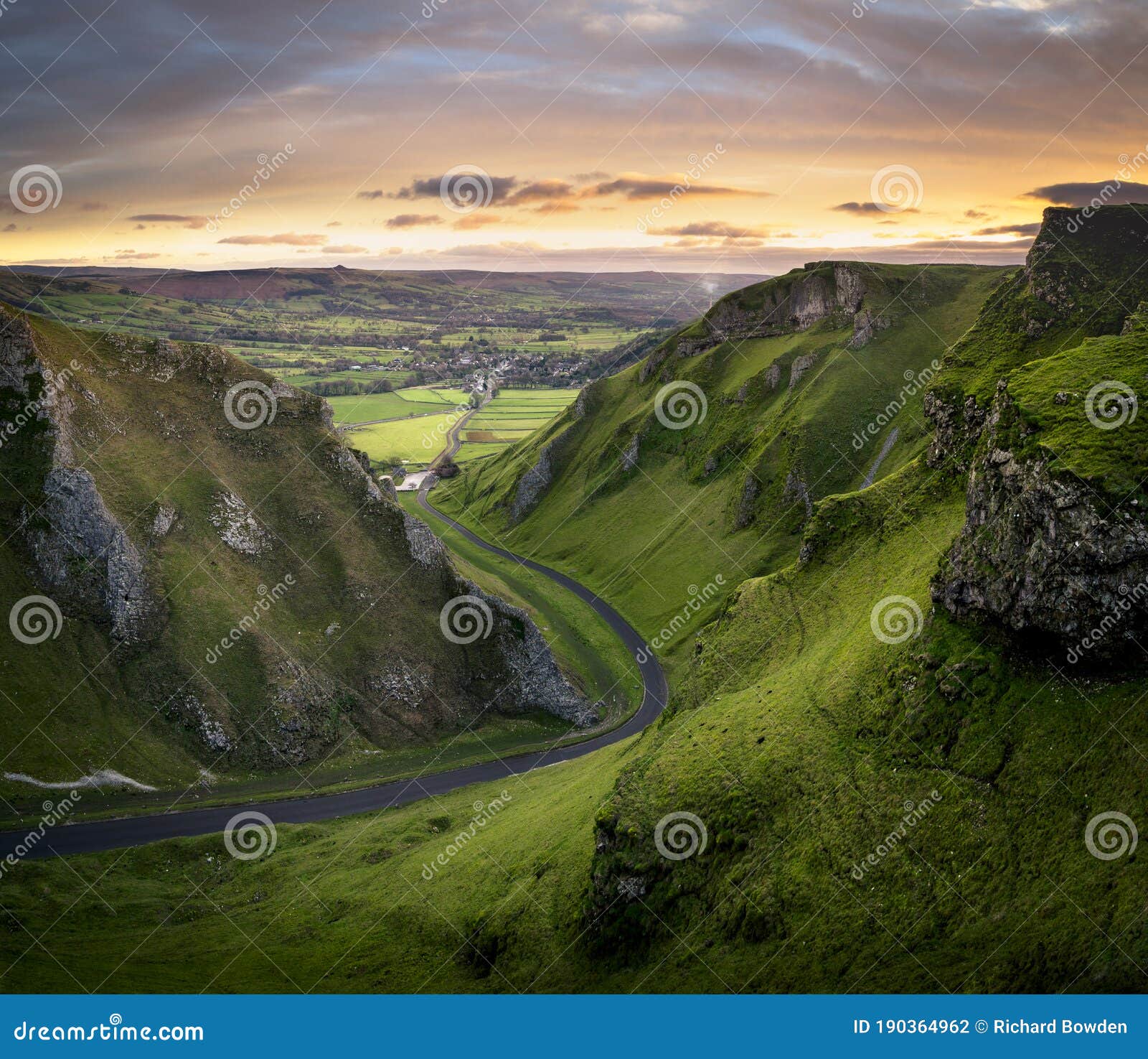 Sunrise over Winnats Pass stock photo. Image of district - 190364962