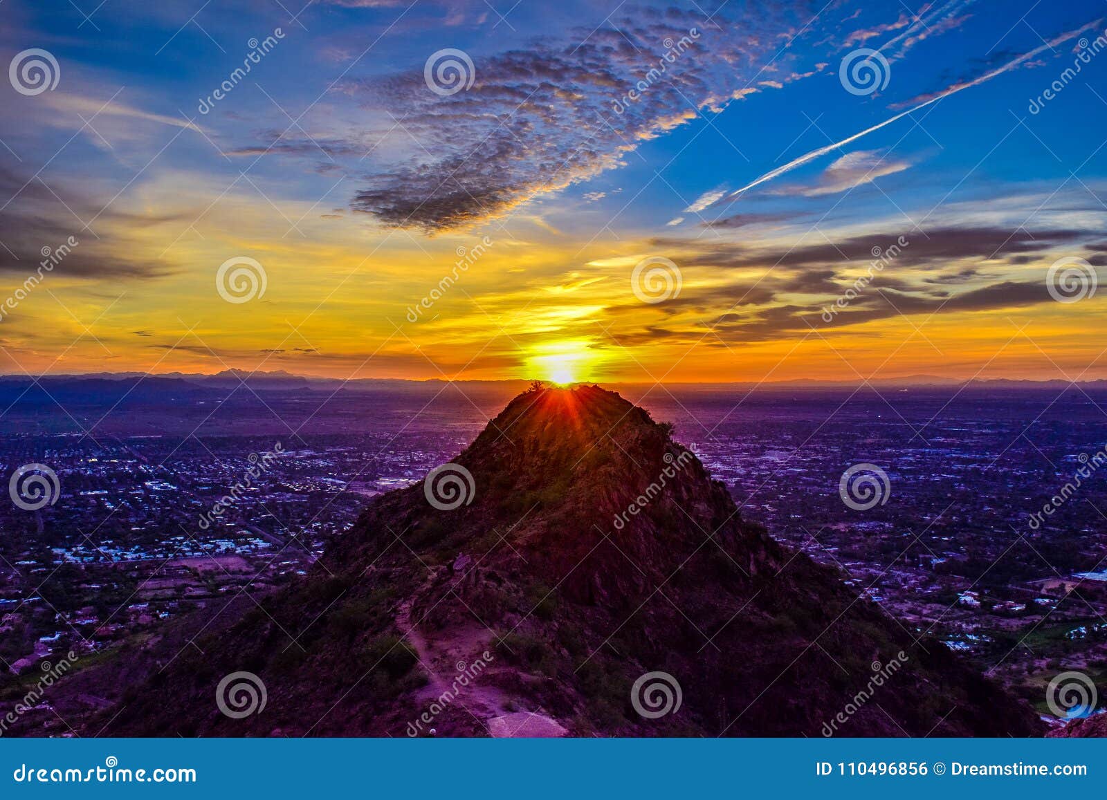 Sunrise in Phoenix, Arizona Stock Photo - Image of landmark, sedona ...