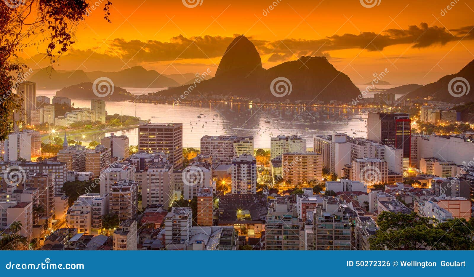 Sunrise in Rio de Janeiro editorial photo. Image of clear - 50272326