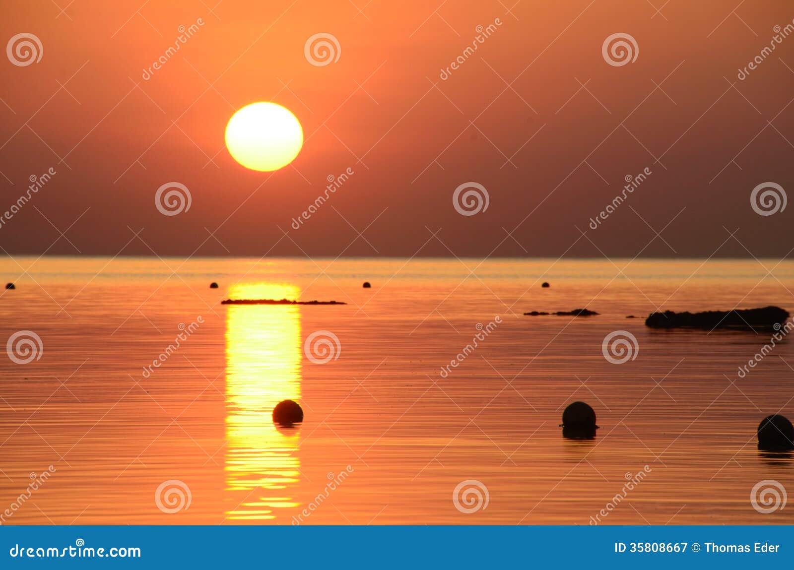 Sunrise with Straight Waves at Sea Stock Image - Image of arabia ...