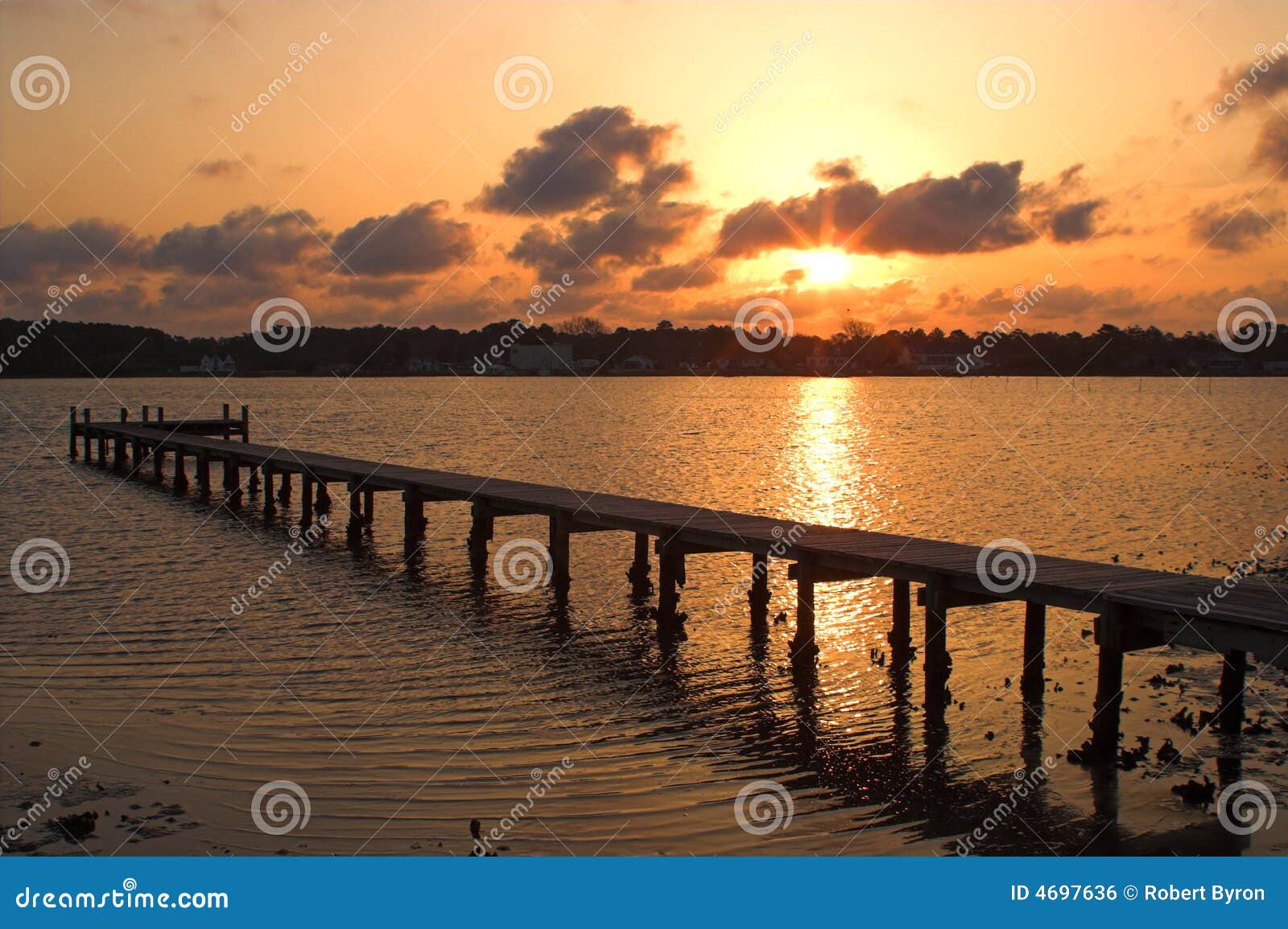 Sunrise or Sunset Over a Pier Stock Photo - Image of heaven, pier: 4697636