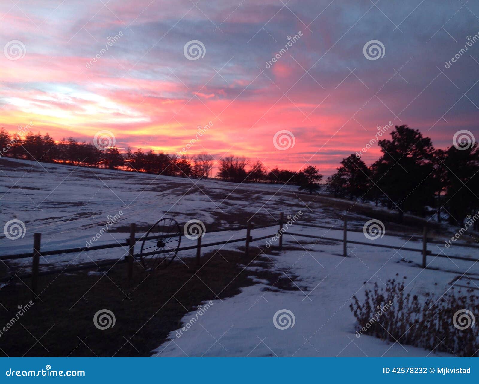 Sunrise in Western Nebraska Stock Photo - Image of morning, fence: 42578232