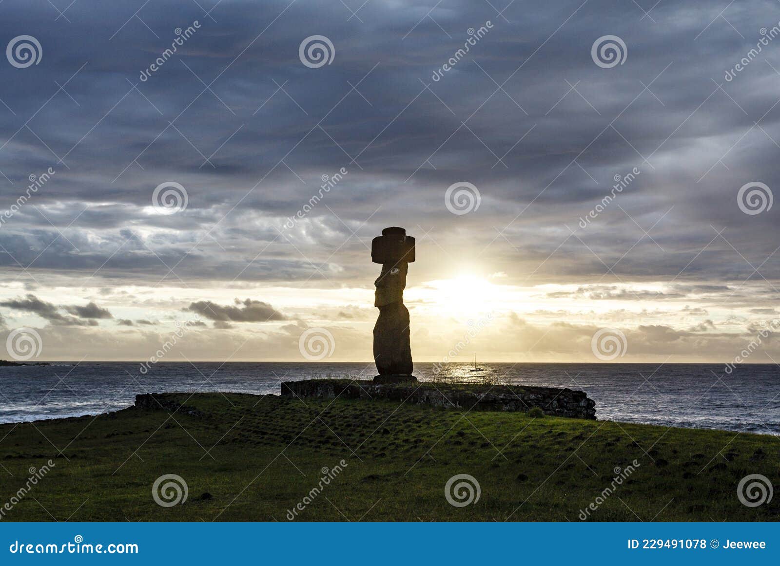 Sunset at Ahu Tahai, Site with Moai Statues at Easter Island, Chile ...
