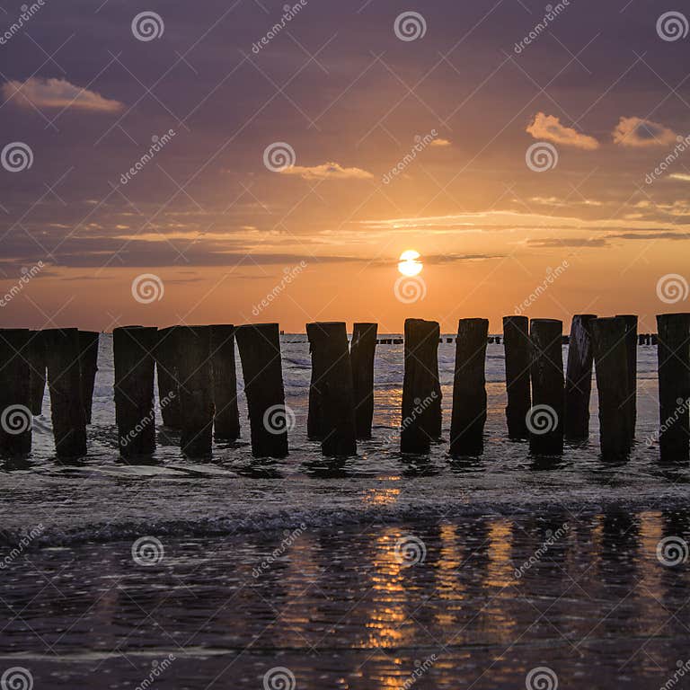 Sunset stock photo. Image of beach, flushing, reflection - 46725500