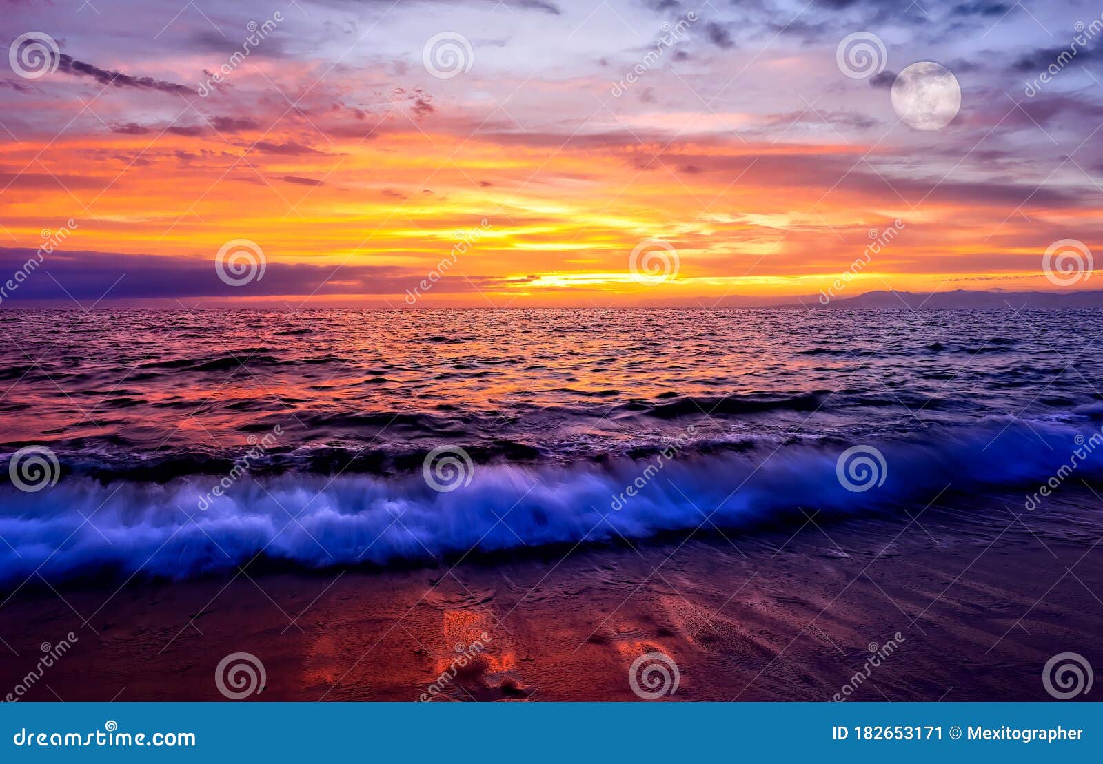 Ocean Sunset Moon stock image. Image of vacation, landscape - 182653171
