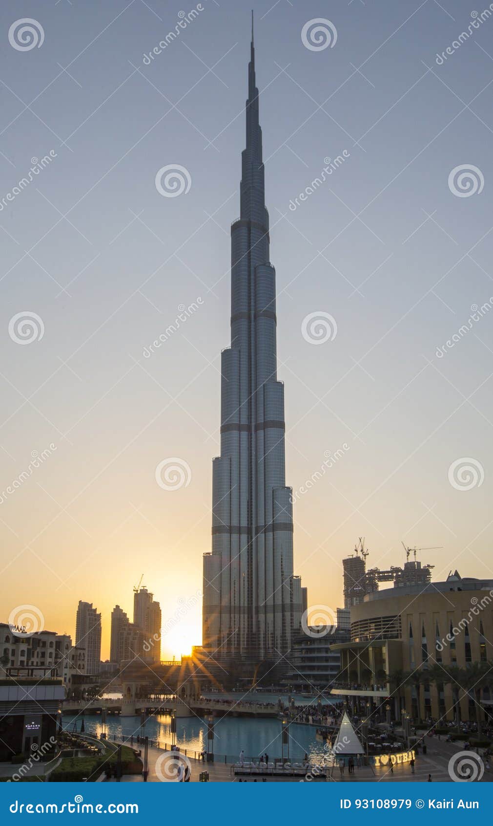 Sunset behind Burj Khalifa editorial stock image. Image of landmark ...