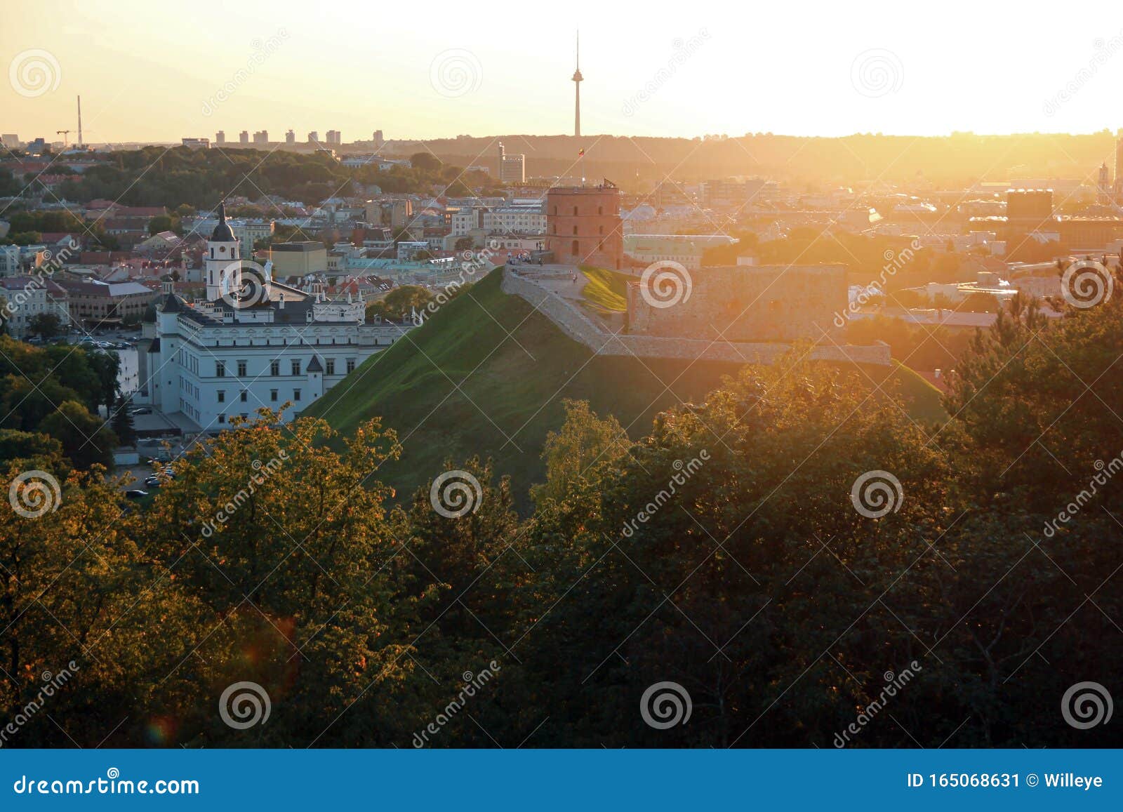 The Sunset Behind the Castle of Vilnius Stock Image - Image of hill ...