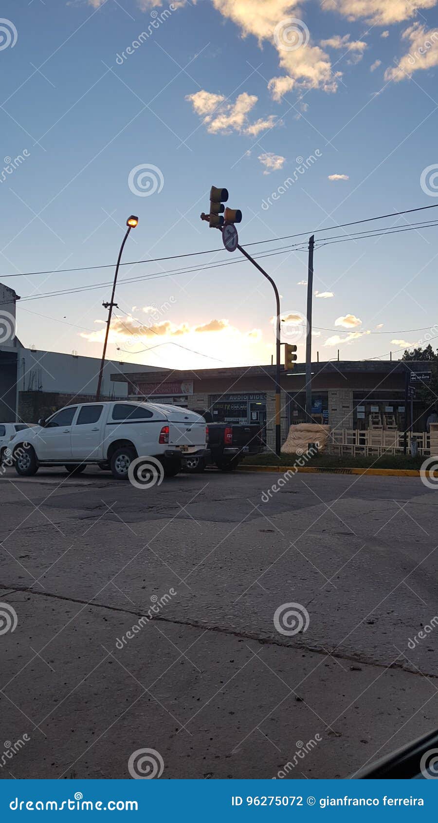 Sunset editorial photography. Image of semaforo, auto - 96275072