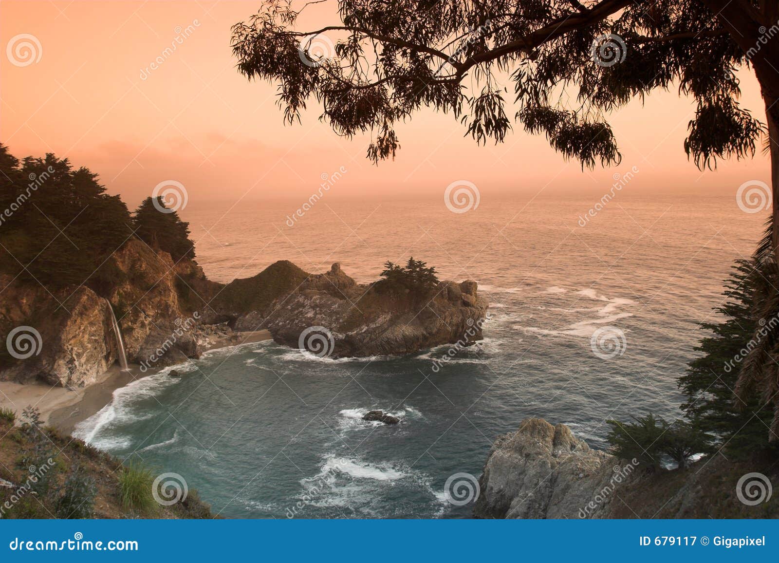 Sunset at the California Beach Stock Image - Image of coastline, sunset ...