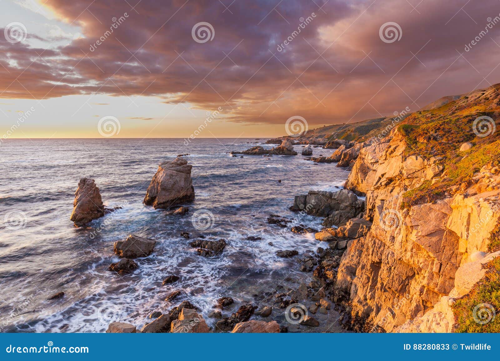 Sunset on the California Coast Stock Image - Image of waves, california ...