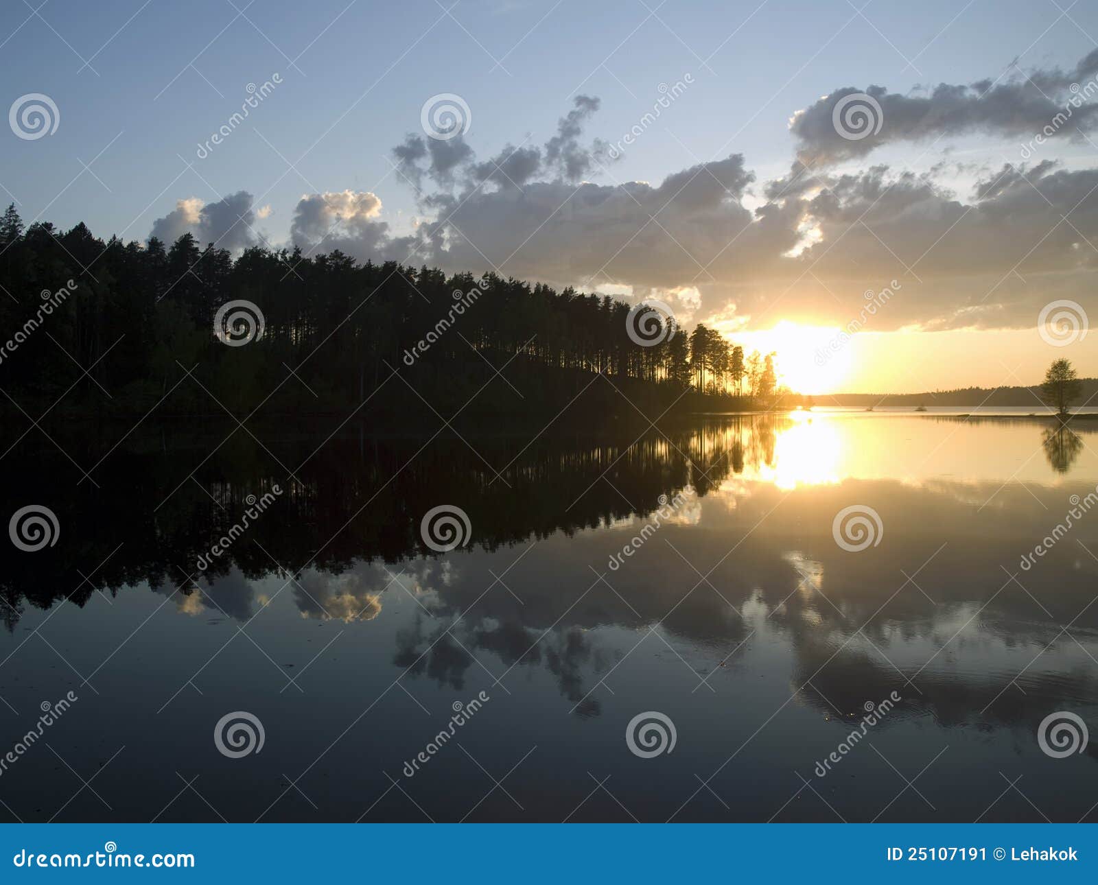 Sunset on the Calm Forest Lake Stock Image - Image of radial, beauty ...
