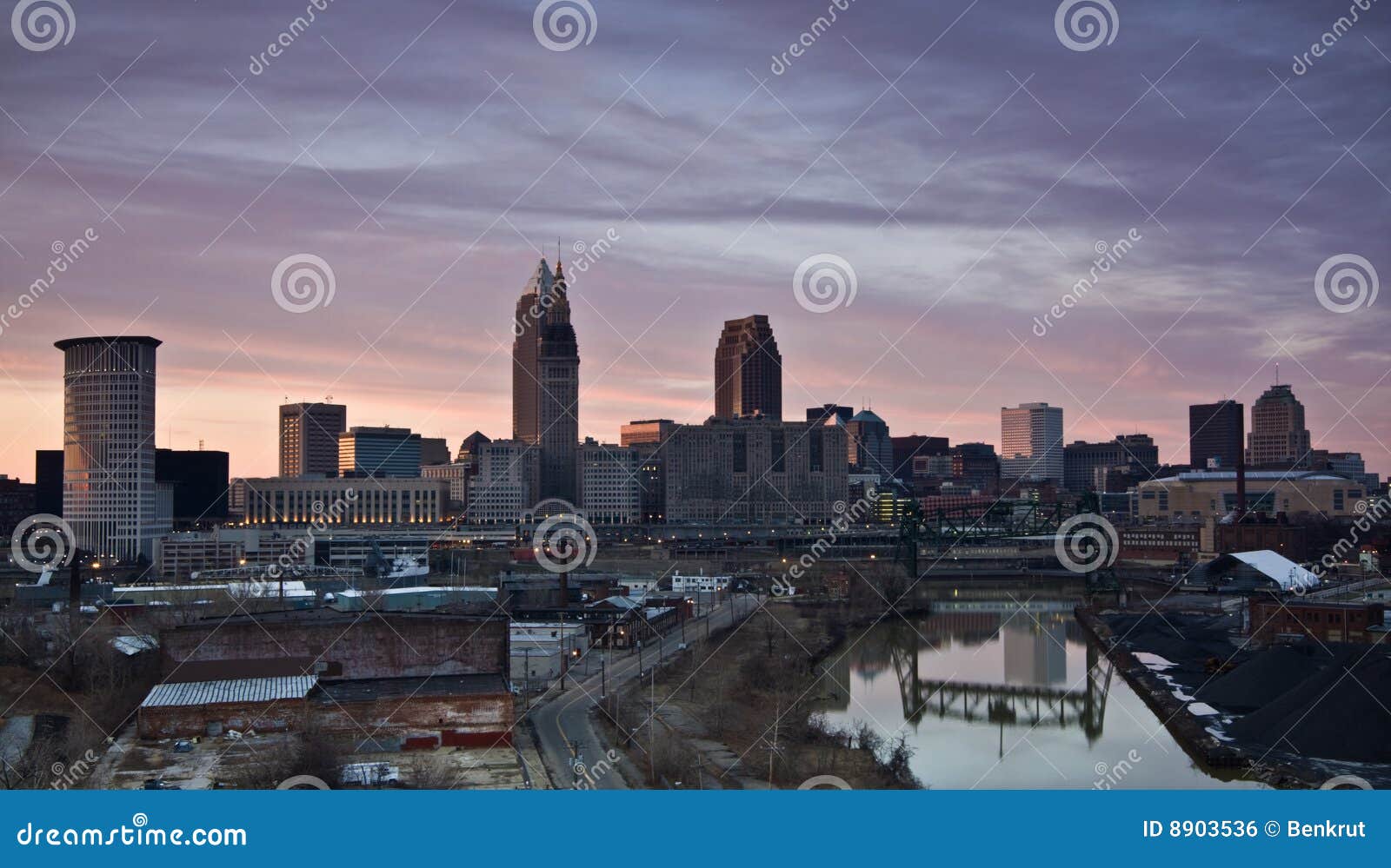 Sunset in Cleveland stock photo. Image of courthouse, ohio - 8903536
