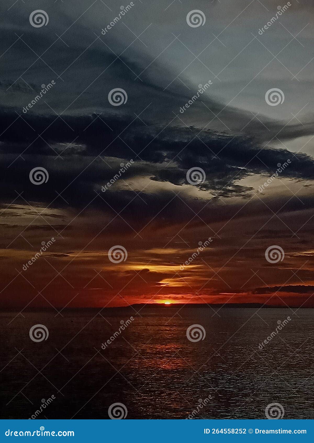 Sunset and Cloud in the Beach is Beautiful Isn& X27;t it? Stock Photo ...