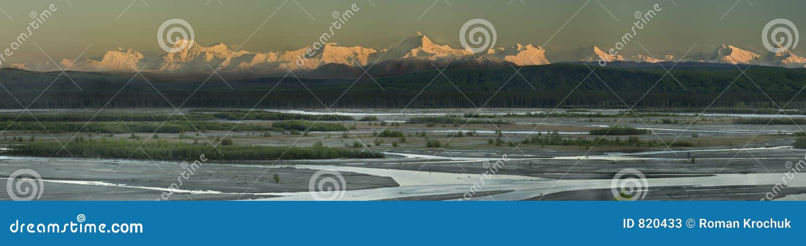 Sunset Colors of the Early Summer Alaska Range Stock Image - Image of ...