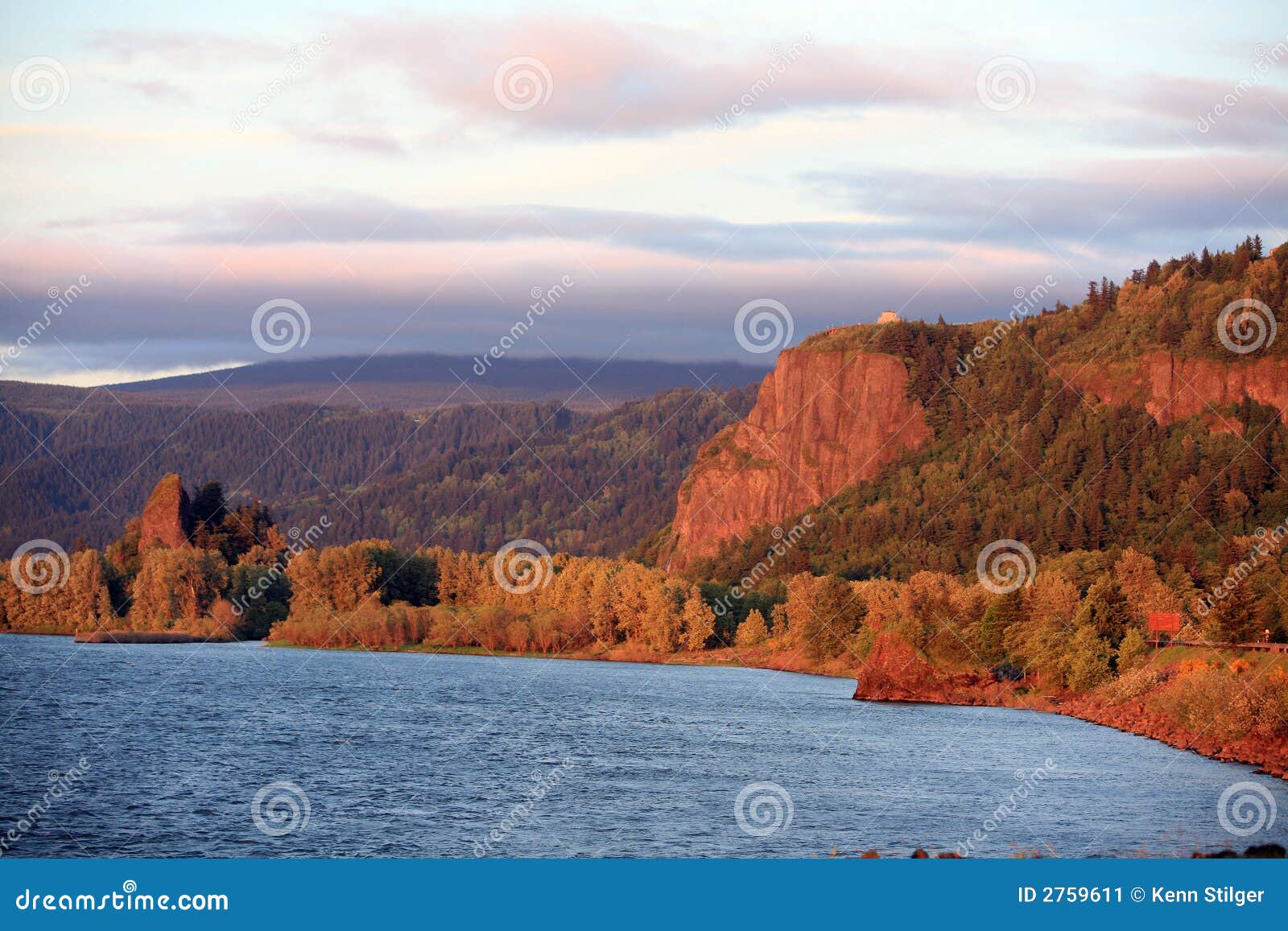 Sunset Columbia River Gorge Stock Image - Image of oregon, trees: 2759611