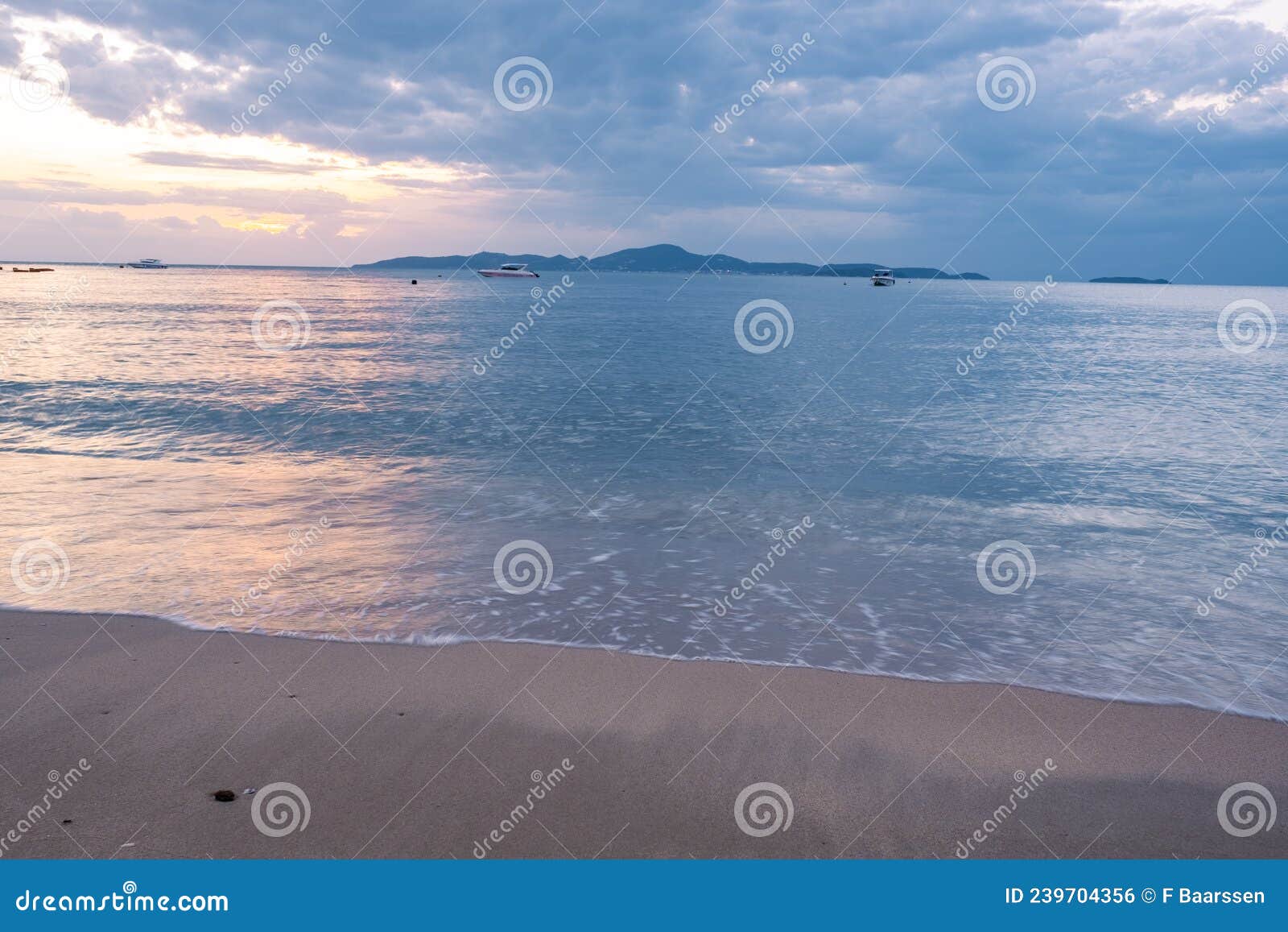 Sunset on Cosy Beach Pattaya Thailand , the Beach during Sunset in ...