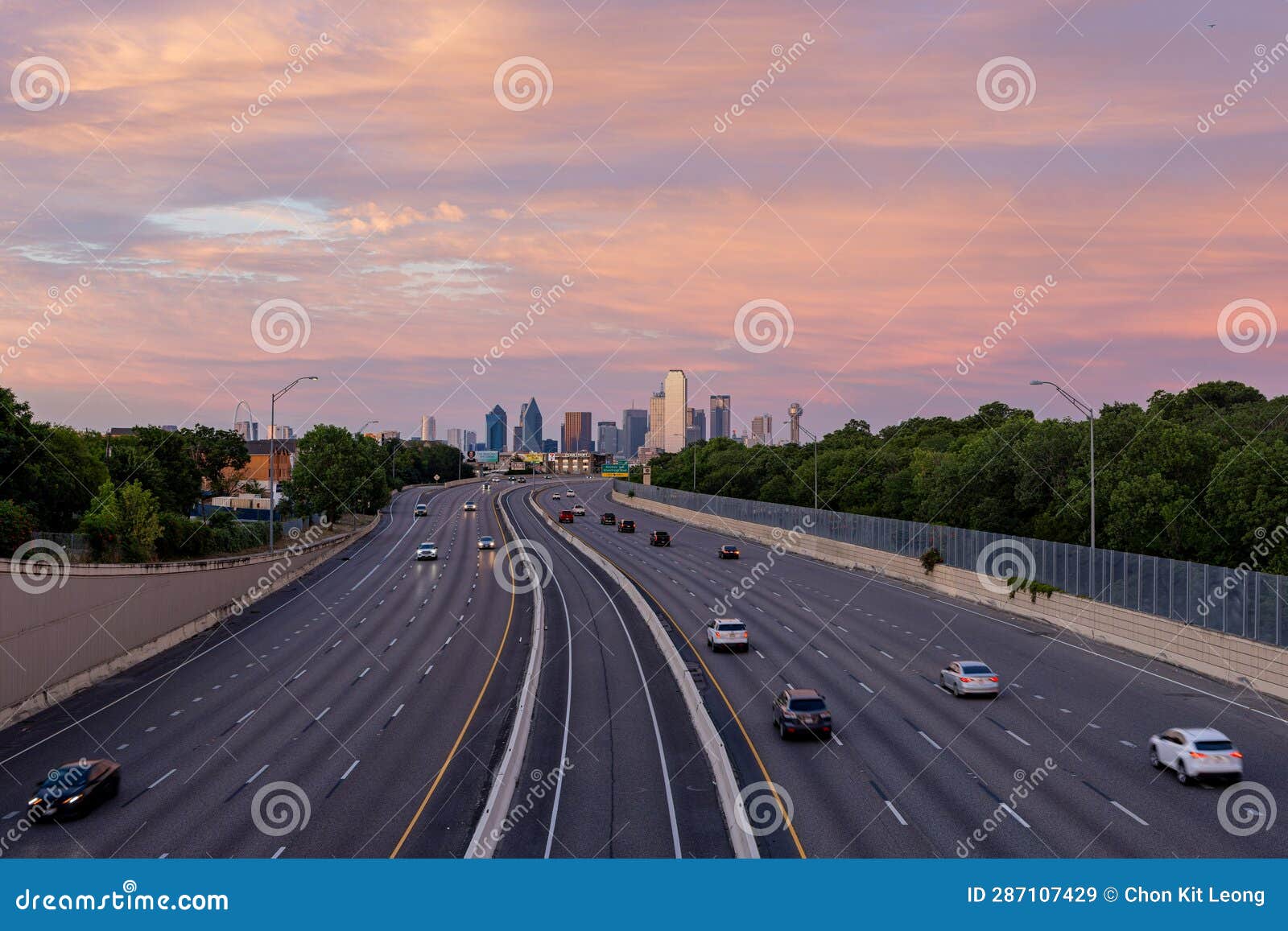 Sunset Dallas Skyline with Highway Editorial Stock Image - Image of ...