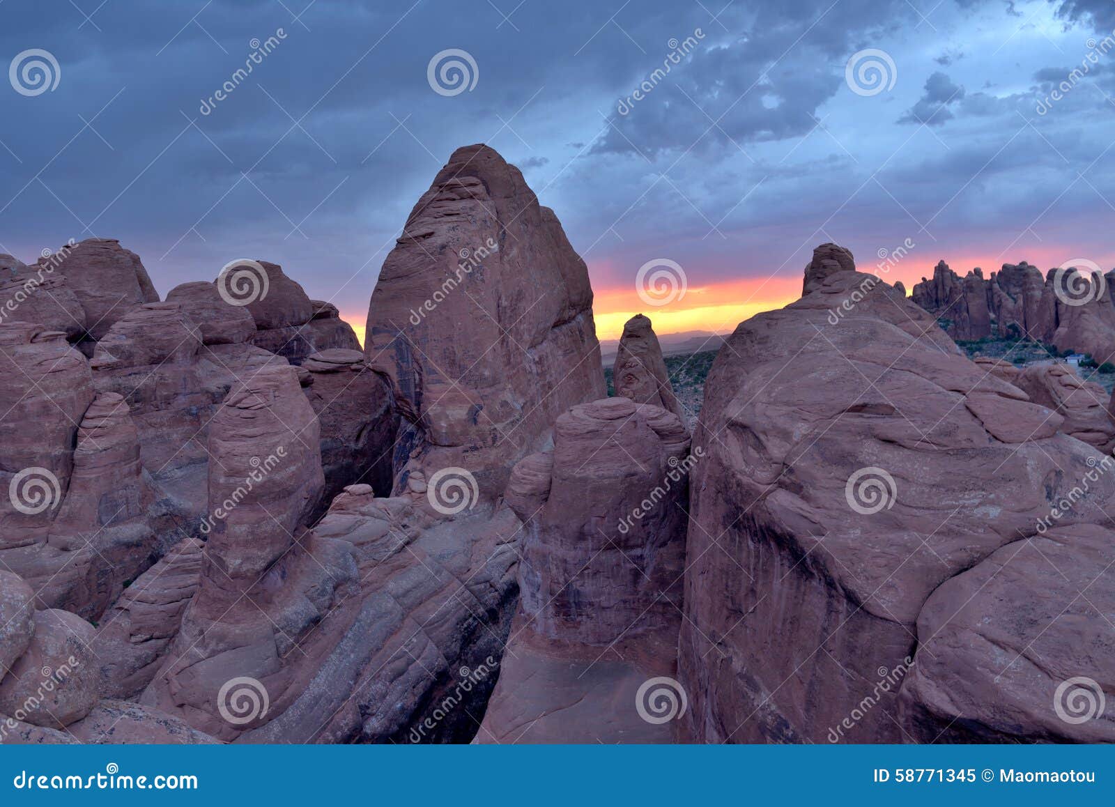 Sunset Devils Garden stock image. Image of arches, garden - 58771345