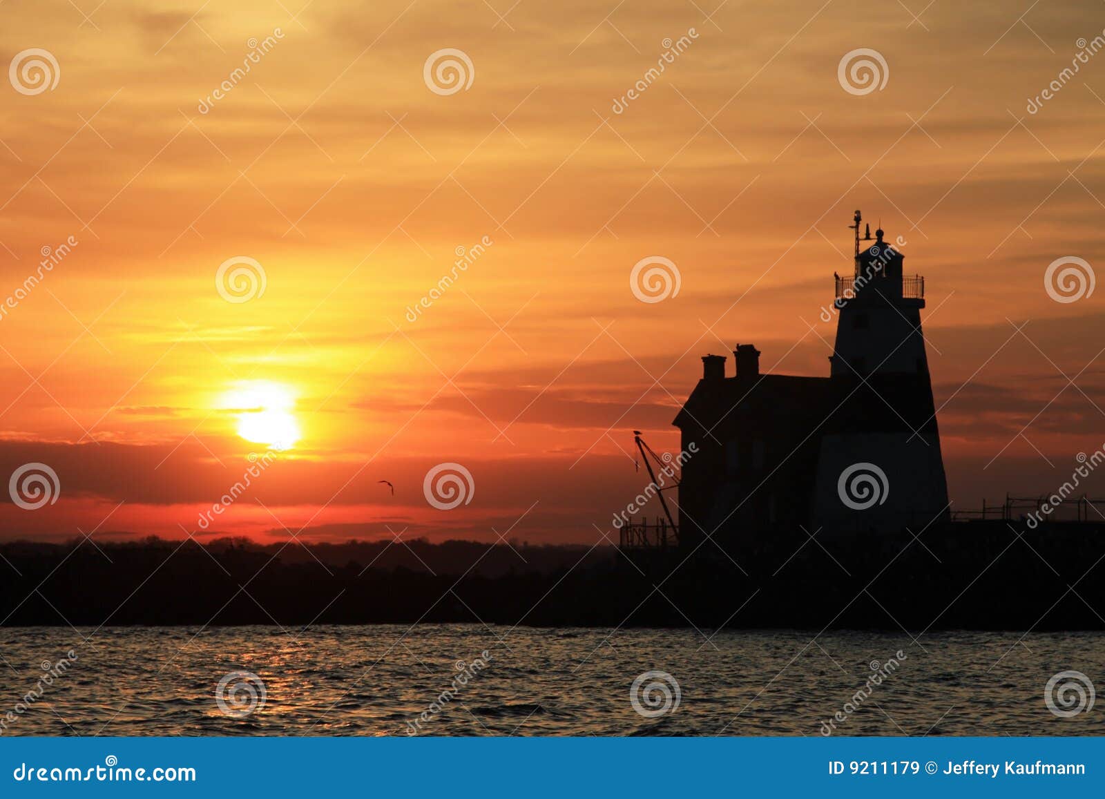 Sunset and Execution Rocks Lighthouse Stock Image - Image of long ...