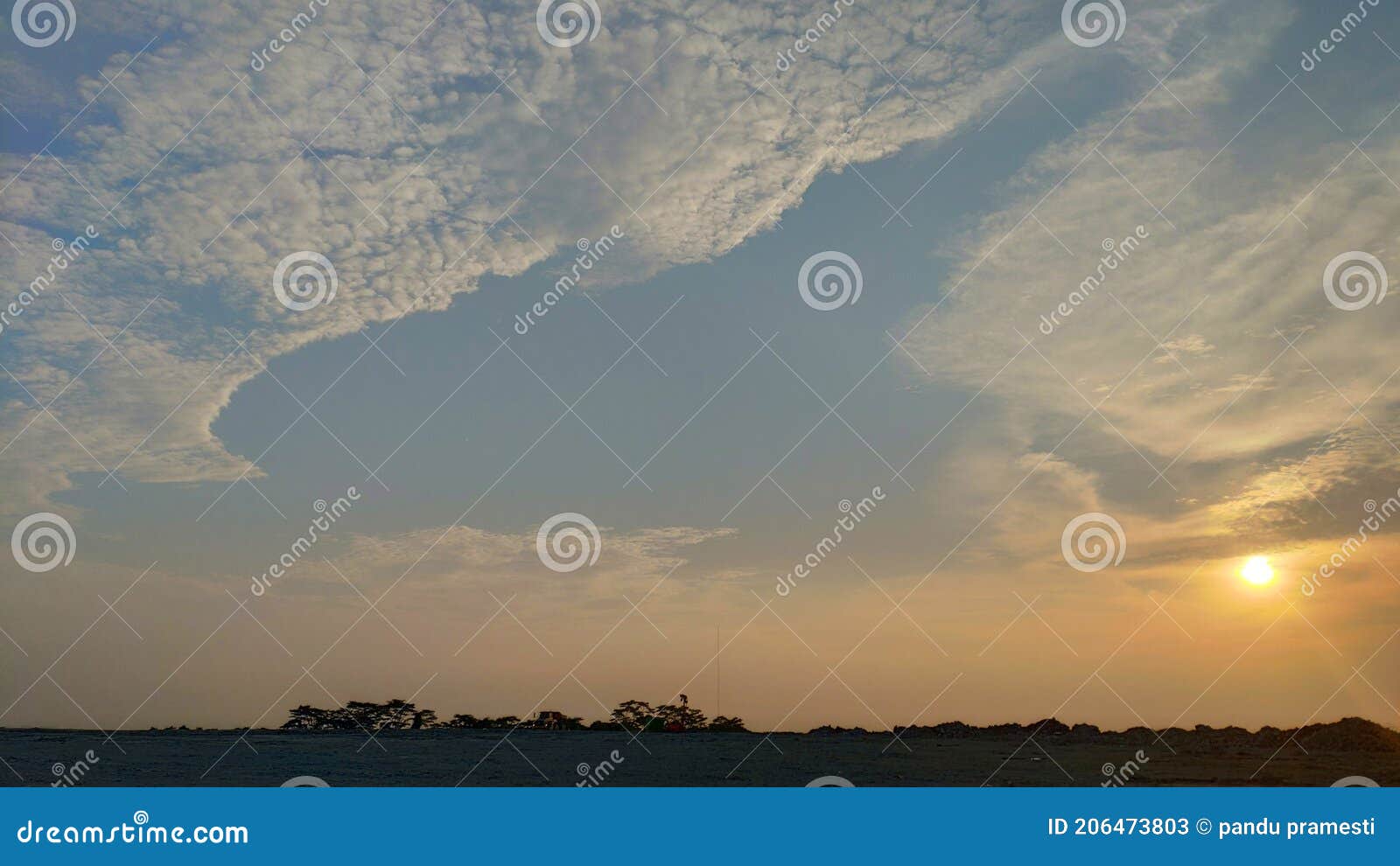 Sunset on the flat horizon stock image. Image of sunset - 206473803