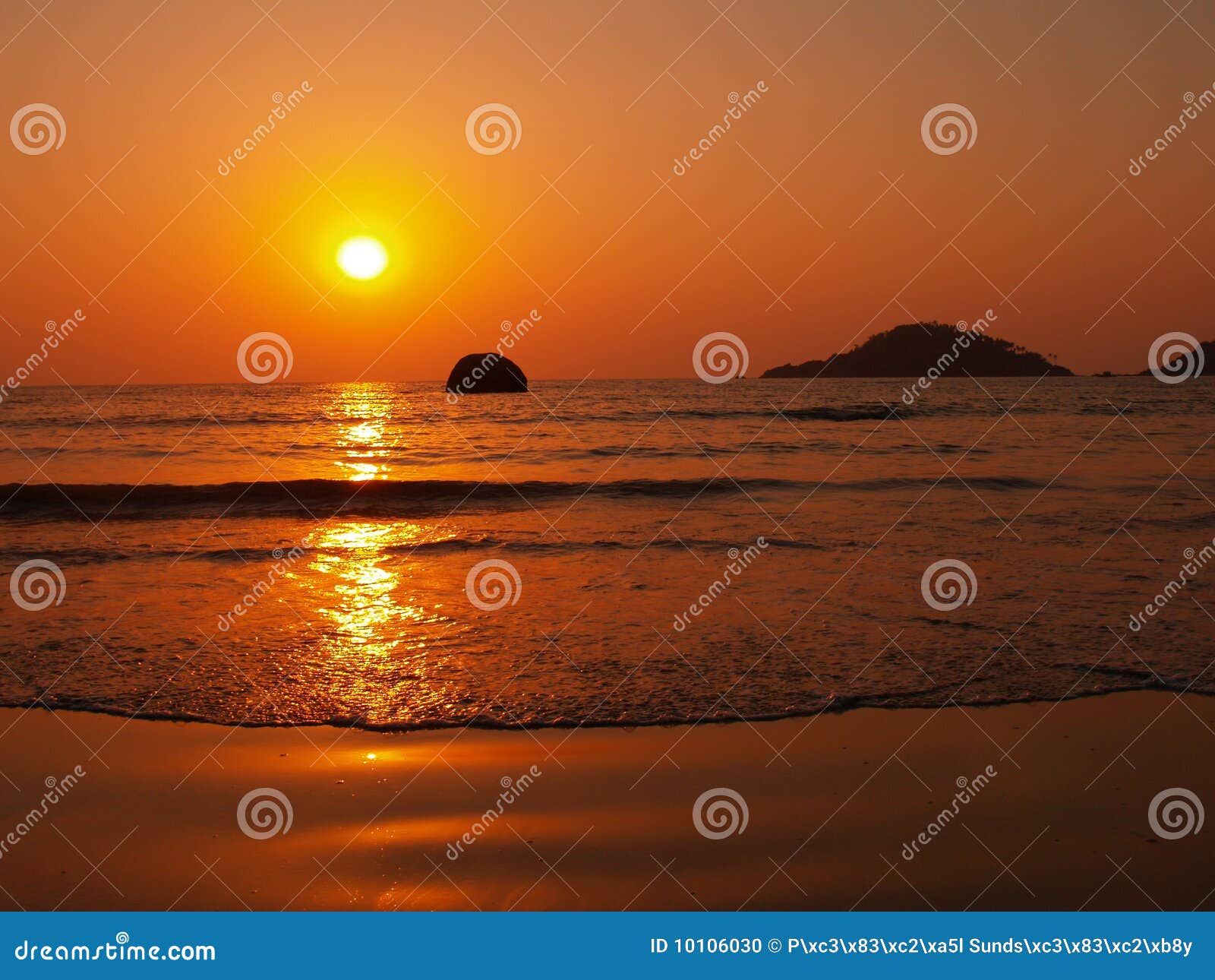 Sunset in Goa stock photo. Image of dusk, hotel, scenery - 10106030