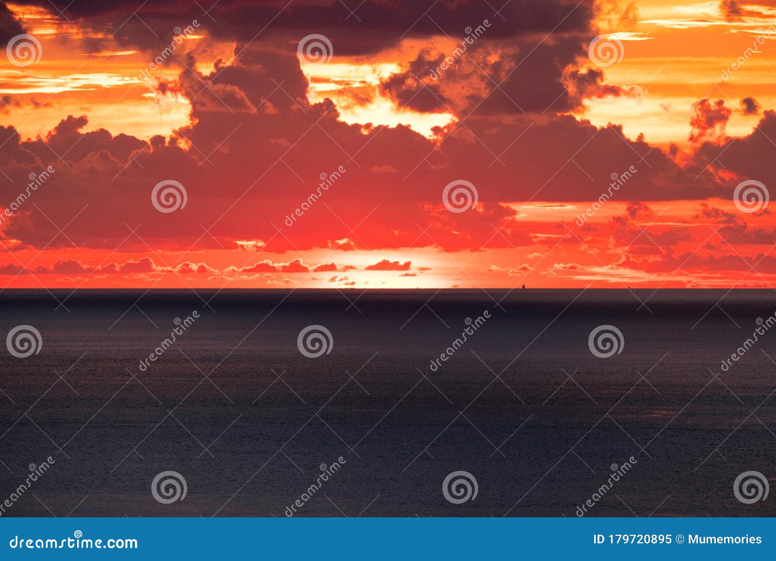 Sunset Goes Down Over Horizon in Tropical Sea with Cloudy Stock Image ...