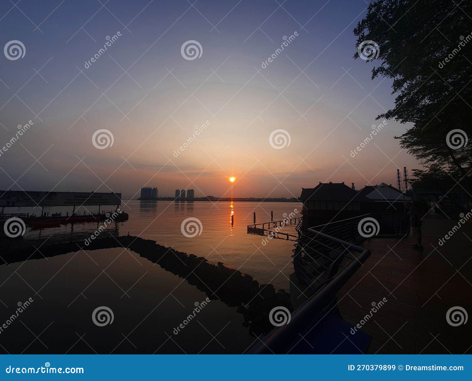 Sunset harbour jakarta stock image. Image of night, sunrise - 270379899