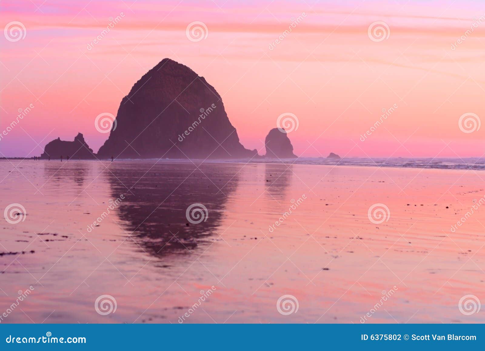 Sunset at Haystack Rock stock photo. Image of coast, rock - 6375802