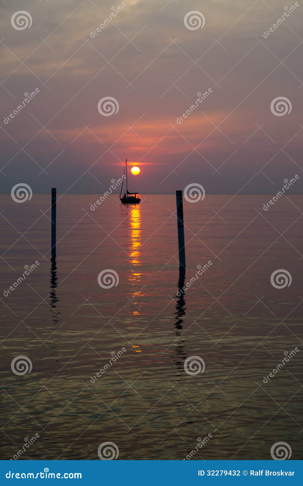 Sunset in Holland, Michigan Stock Photo - Image of sunset, boat: 32279432