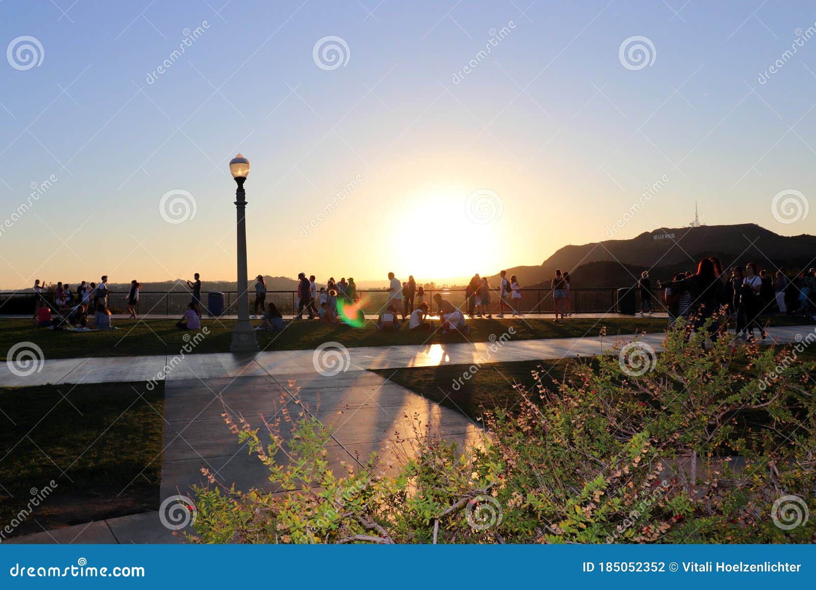 Sunset at the Hollywood Sign from the Griffith Observatory Editorial ...