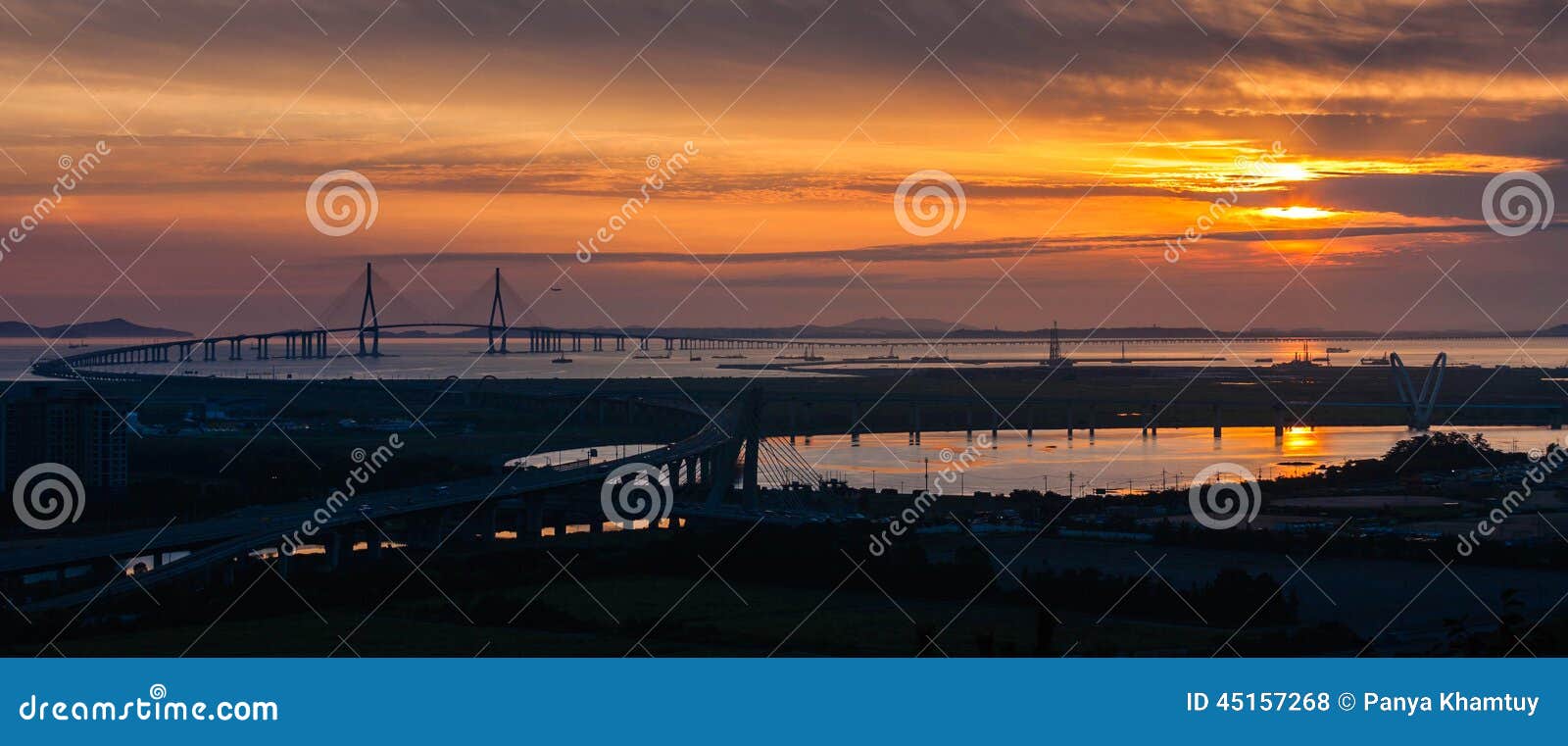 Sunset and Incheon Bridge stock photo. Image of illuminated - 45157268