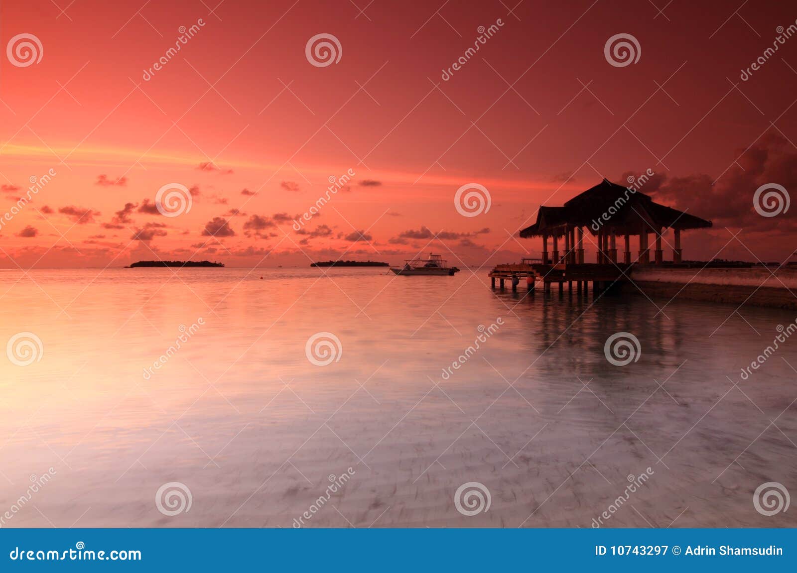 Sunset at Jetty stock image. Image of angle, maldives - 10743297