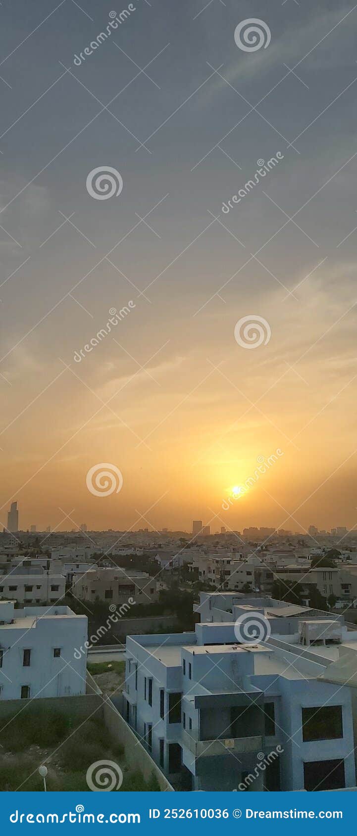 Sunset karachi pakistan stock photo. Image of yellow - 252610036