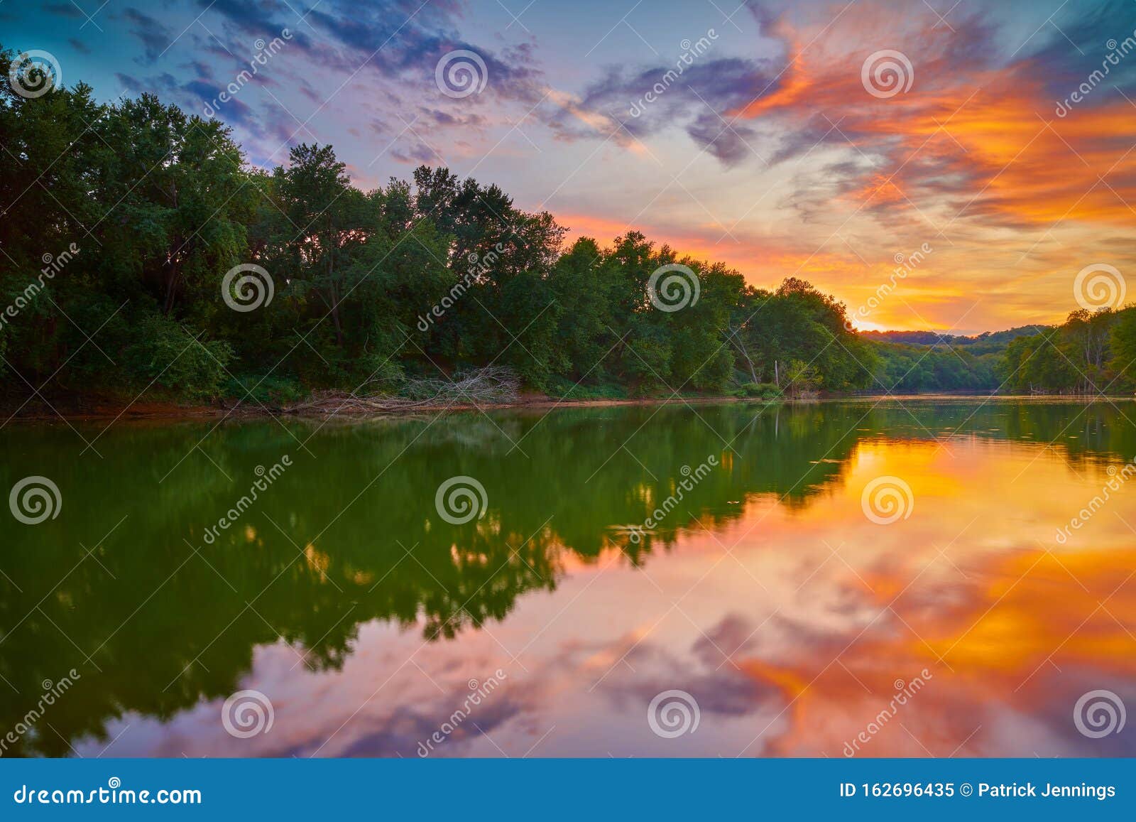 Sunset on the Kentucky River Stock Image - Image of blue, forest: 162696435