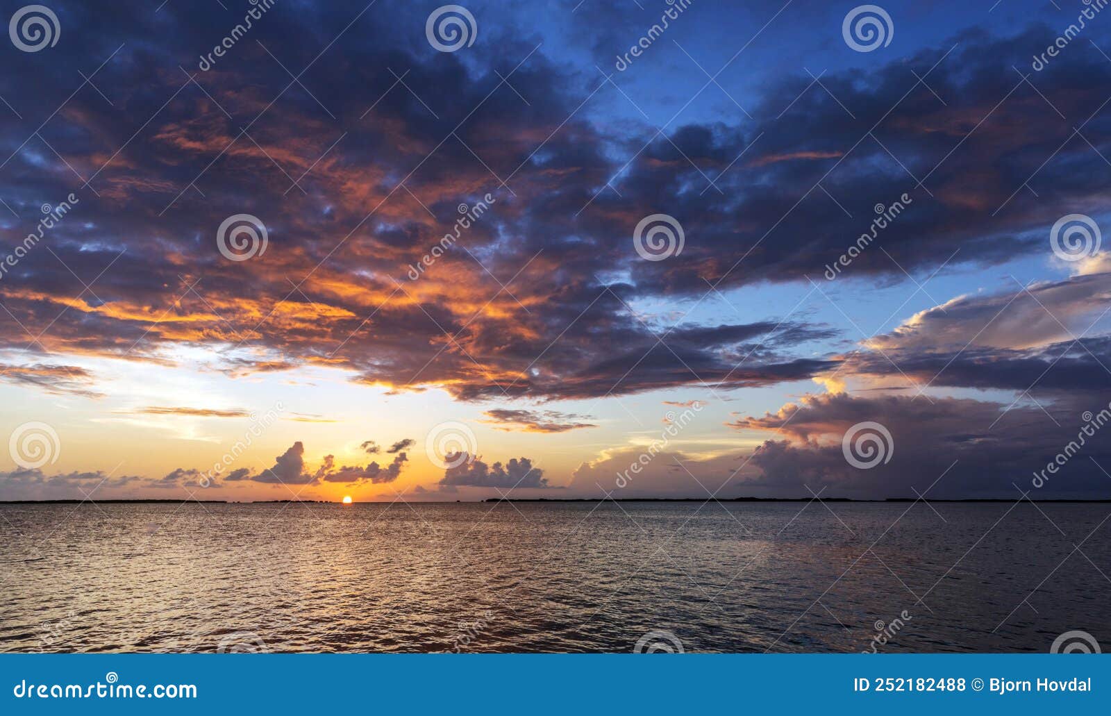 Sunset, Key Largo in Florida. Stock Photo - Image of dawn, leisure ...