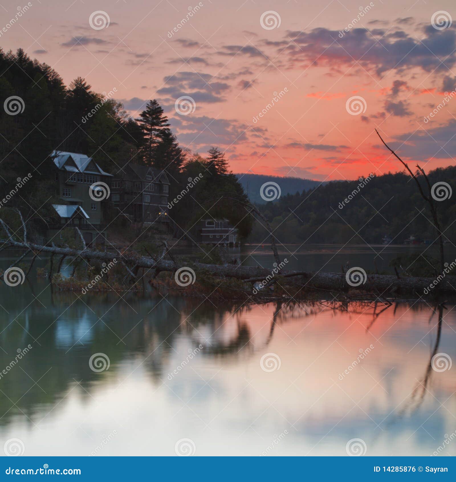 Sunset on Lake Rabun stock photo. Image of park, recreation - 14285876
