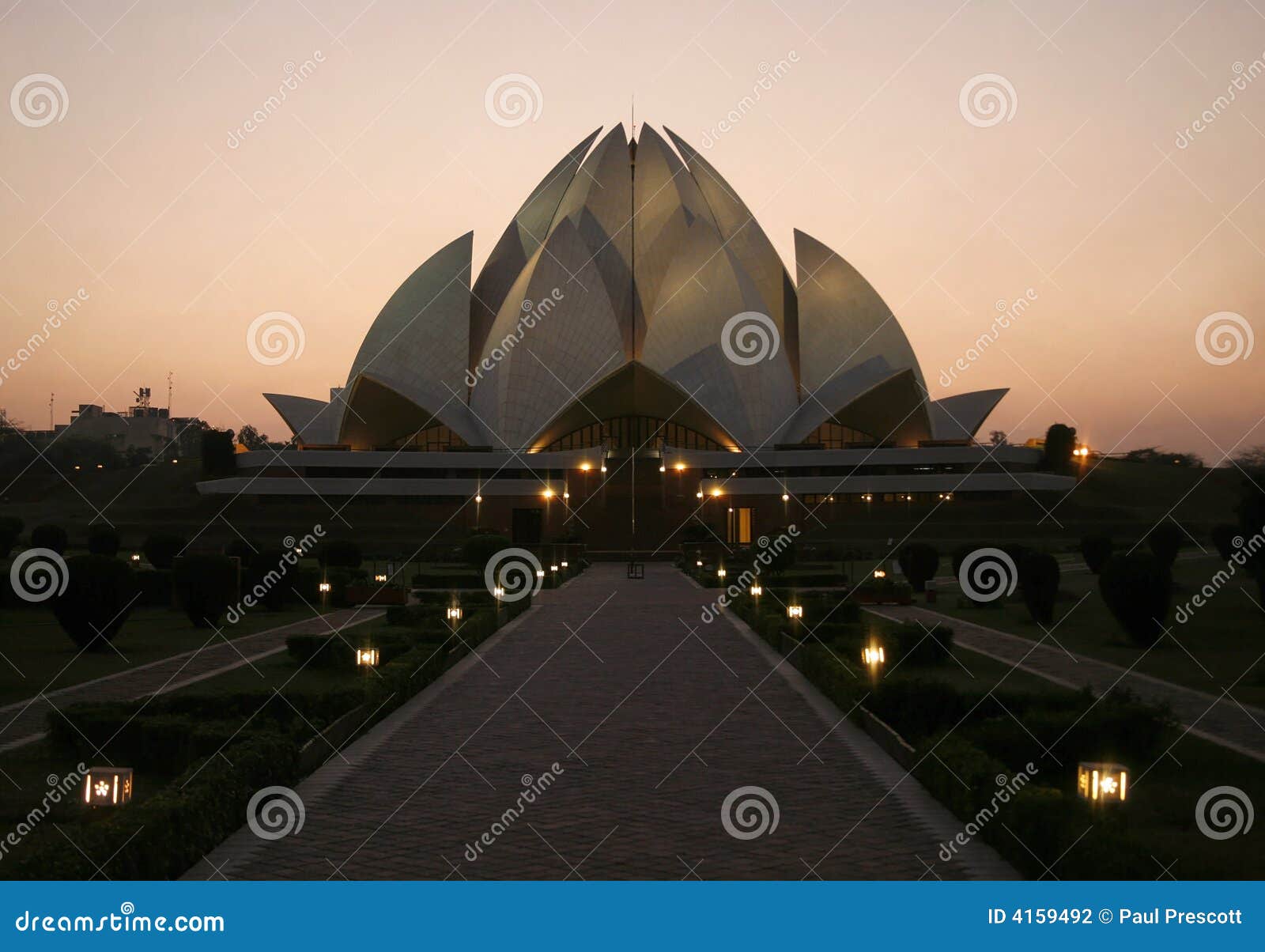 Sunset at Lotus Temple, Delhi Stock Photo - Image of modern, outdoor ...