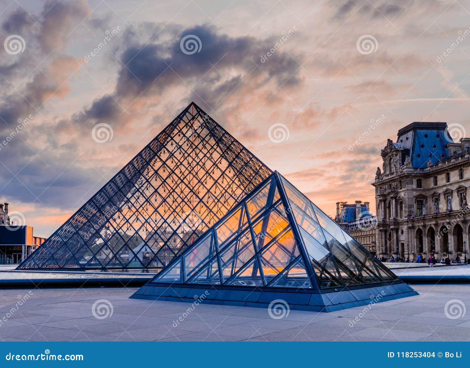 The Sunset of the Louvre Museum Editorial Stock Image - Image of ... The Sunset of the Louvre Museum Editorial Stock Image - Image of ...