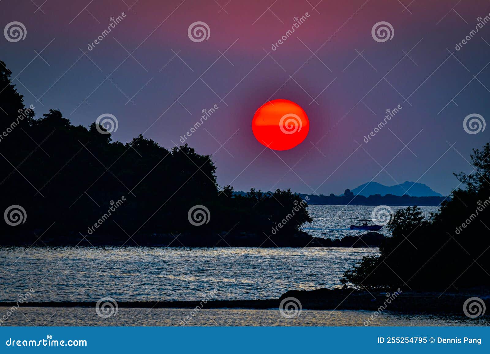 Sunset the Magic Hours Golden Minutes Stock Image - Image of minutes ...