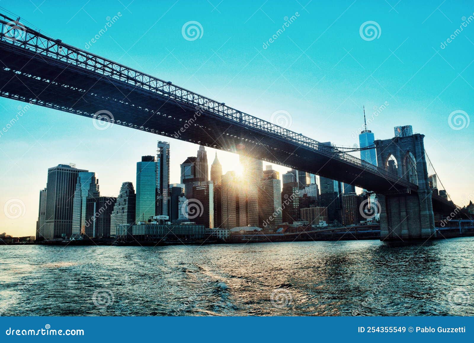 Sunset in Manhattan 2 editorial stock image. Image of sunc - 254355549