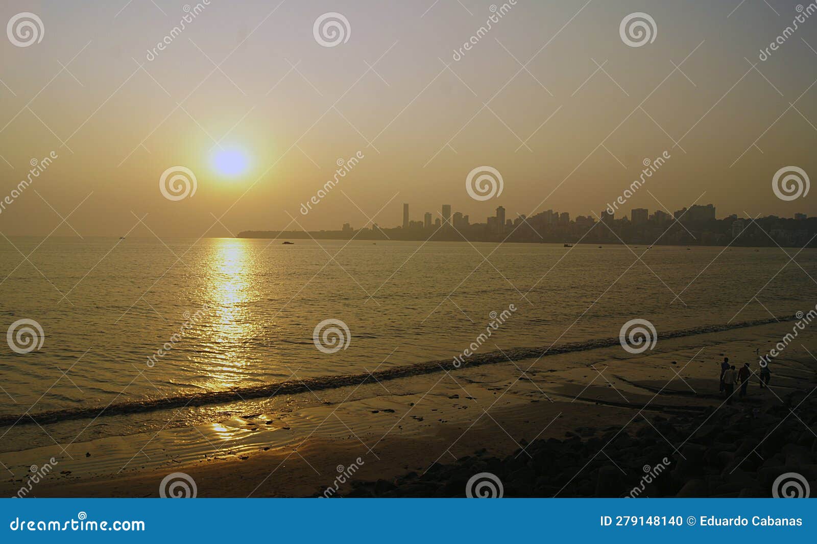 Sunset at Marine Drive, Mumbai, India Stock Photo - Image of bombey ...